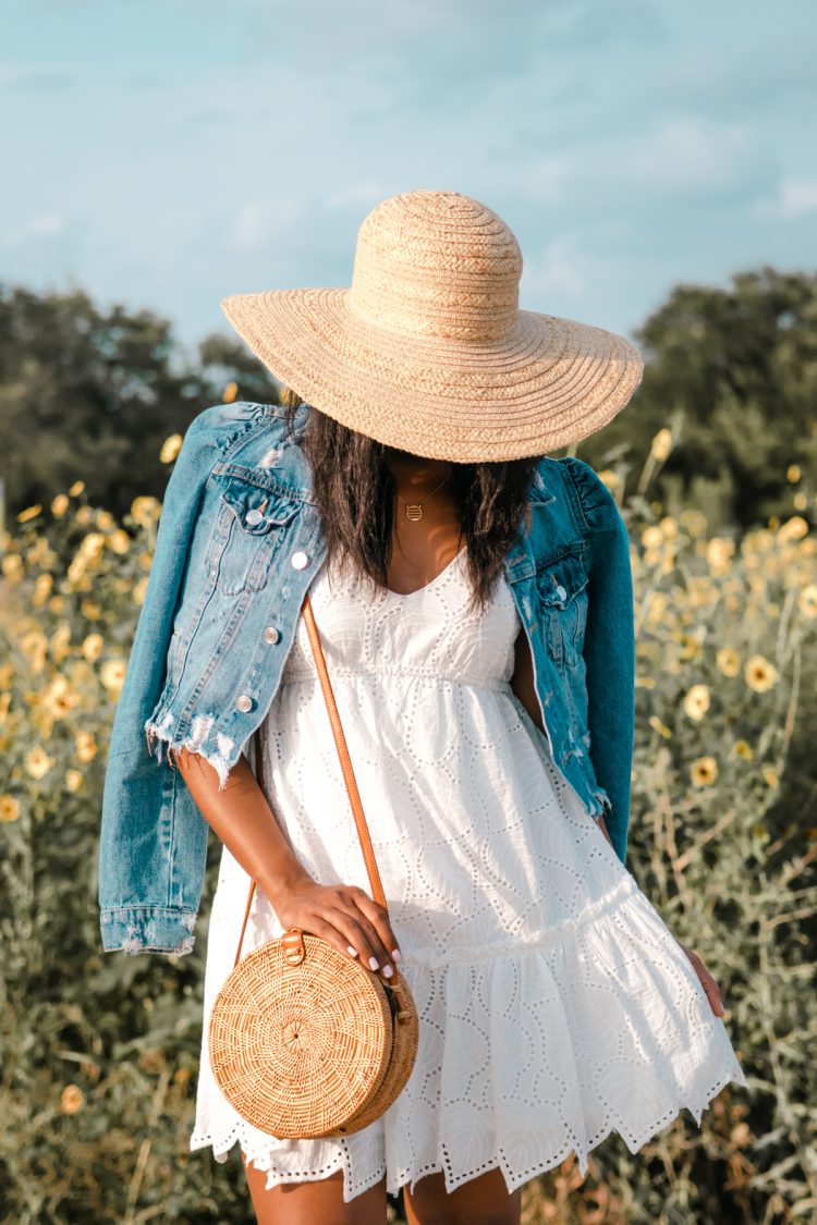 How to Wear a Denim Jacket Year-Round - Venti Fashion