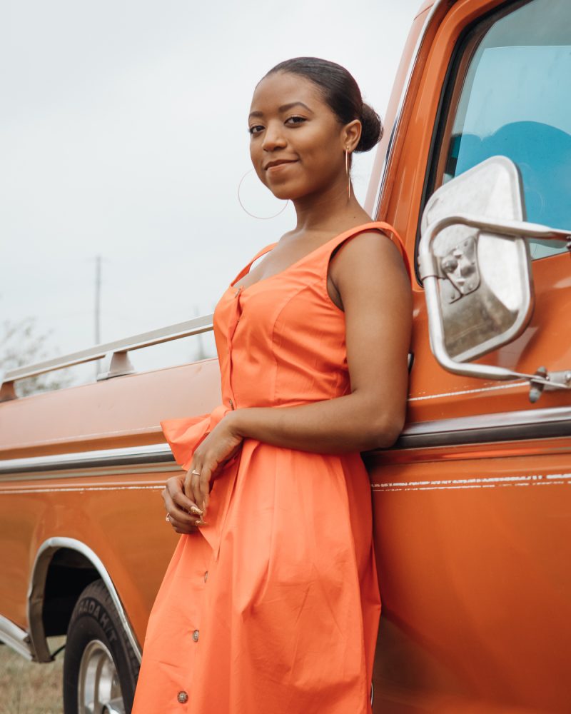 How to Add Color to Your Office Style - Venti Fashion